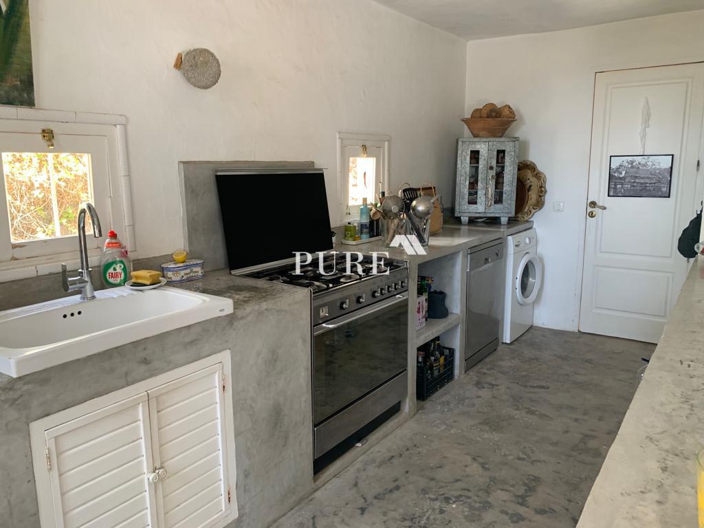 VILLA CON VISTAS PANORÁMICAS, PISCINA Y AMPLIO JARDÍN EN CAN FURNET