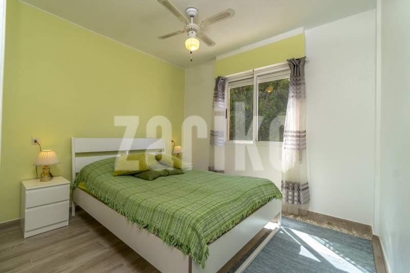 A cosy, freshly furnished holiday home with a very own roof top terrace and garden